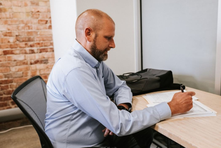How to Boost Focus in a Shared Workspace | Desk Chair Workspace